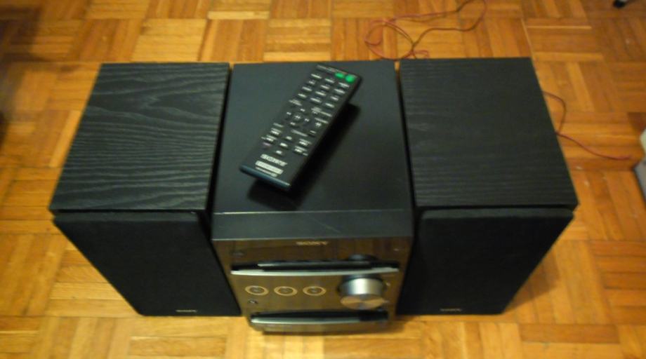 Linija Sony HCD-DX 400