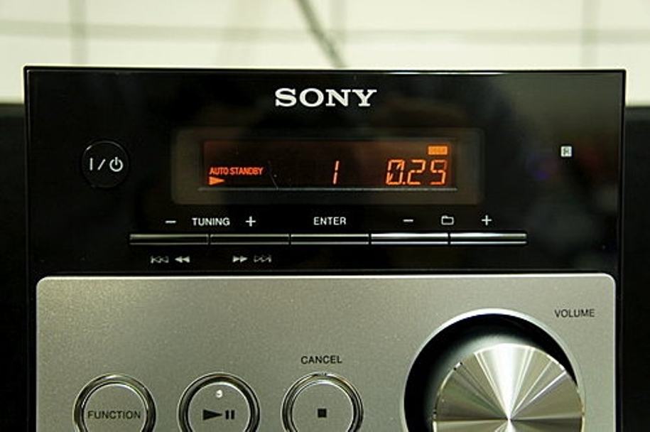 LINIJA SONY HCD-DX400 SA DALJINSKIM I ZVUČNICIMA (dvd, usb)