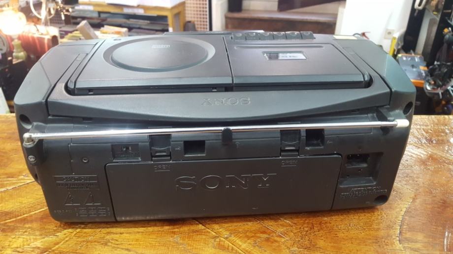 Mini linija Sony CFD-V10