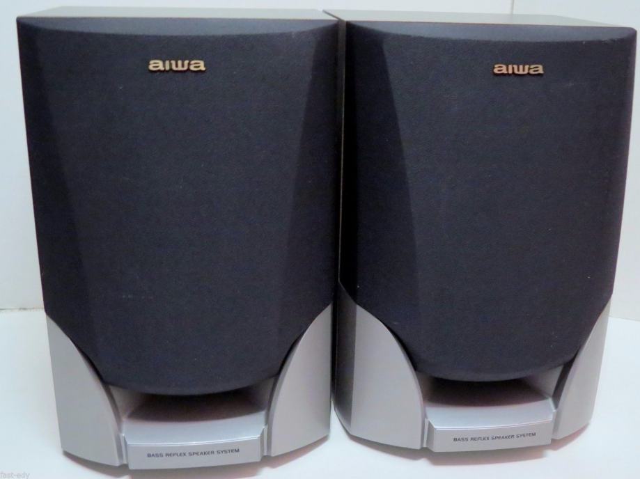 MUZIČKA LINIJA AIWA NSX-R10 SA DALJINSKIM I ZVUČNICIMA