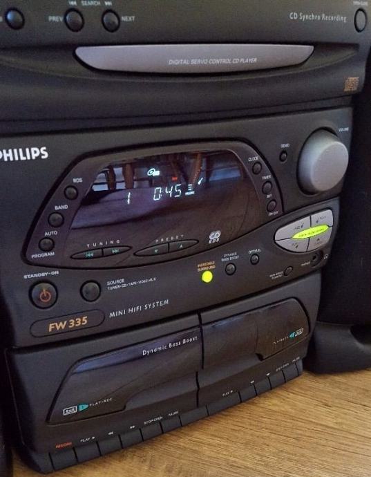 MUZIČKA LINIJA PHILIPS FW-335 SA ZVUČNICIMA I DALJINSKIM
