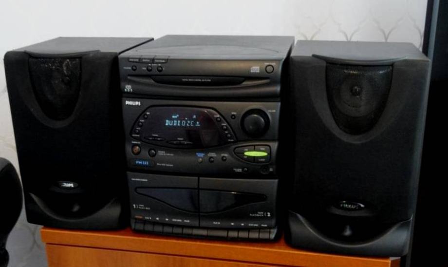 LINIJA PHILIPS FW332 sa daljinskim i zvučnicima