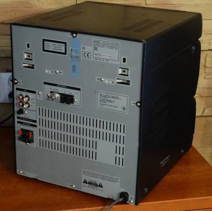 LINIJA SONY RX50 SA DALJINSKIM