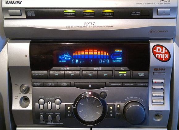 MUZIČKA LINIJA SONY RX77 SA DALJINSKIM