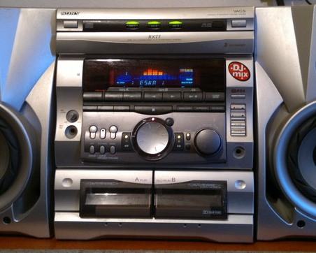 MUZIČKA LINIJA SONY RX77 SA DALJINSKIM