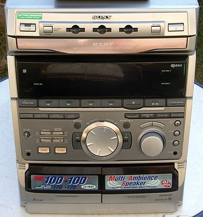 MUZIČKA LINIJA SONY RXD7 SA ZVUČNICIMA I DALJINSKIM