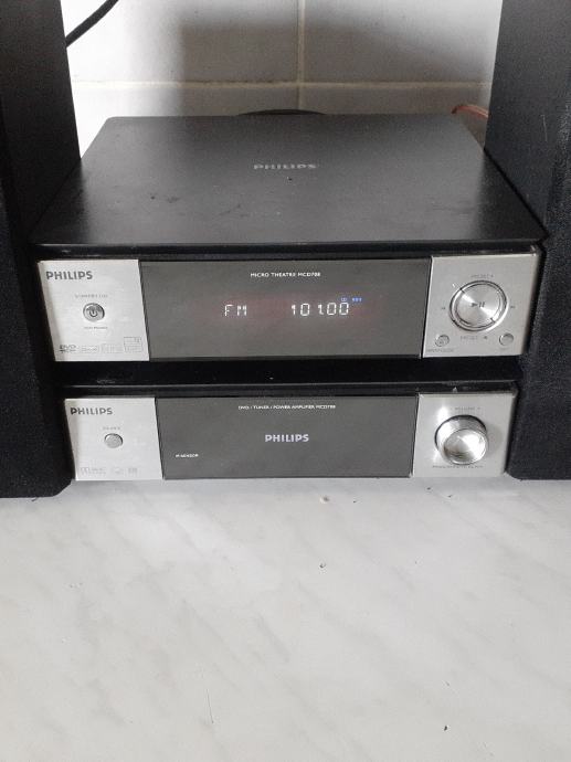 PHILIPS MINI LINIJA DVD CD MP3 SA ZVUCNICIMA