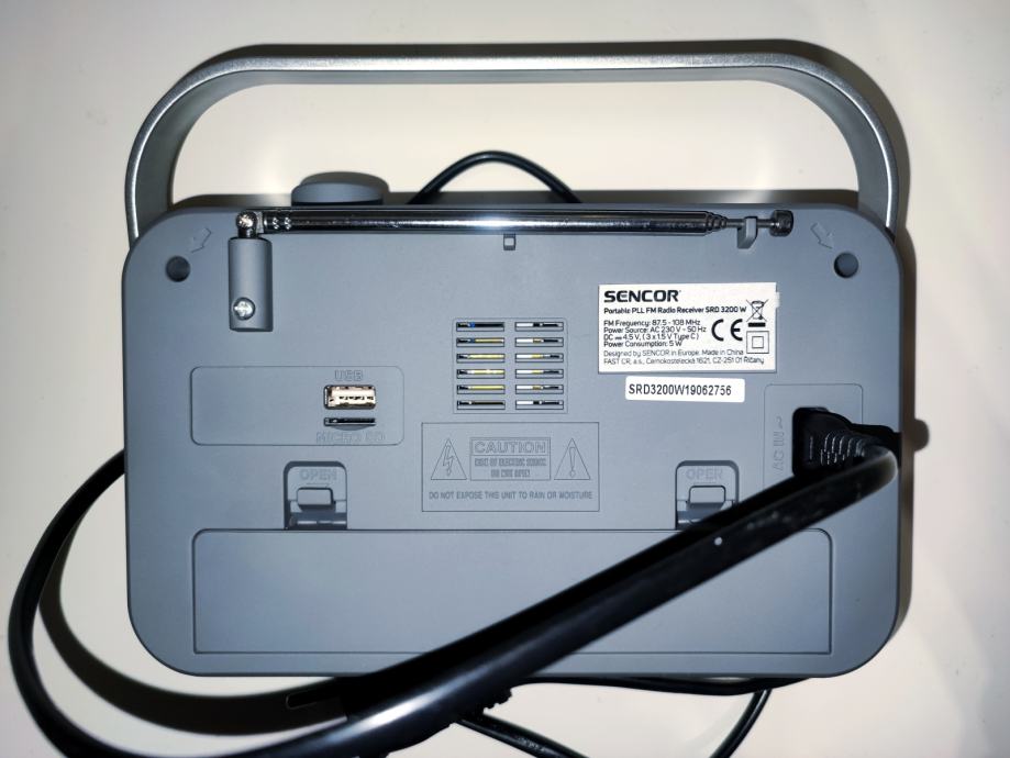 Prodajem Sencor Bluetooth radio SRD 3200 W