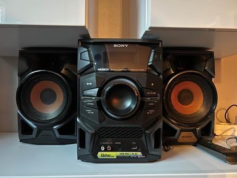 Prodajem SONY MHC-EX600