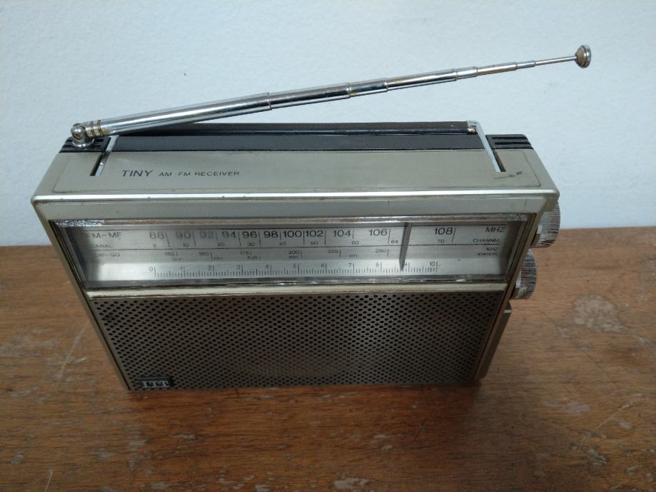 Radio ITT TINY 200