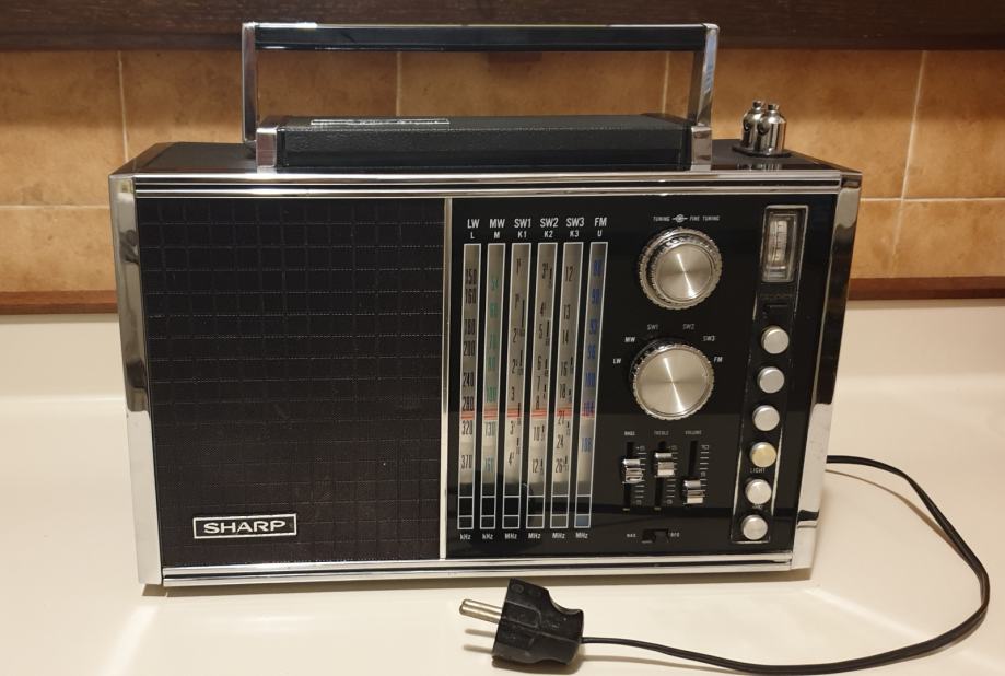 Radio prijemnik SHARP FV-1800