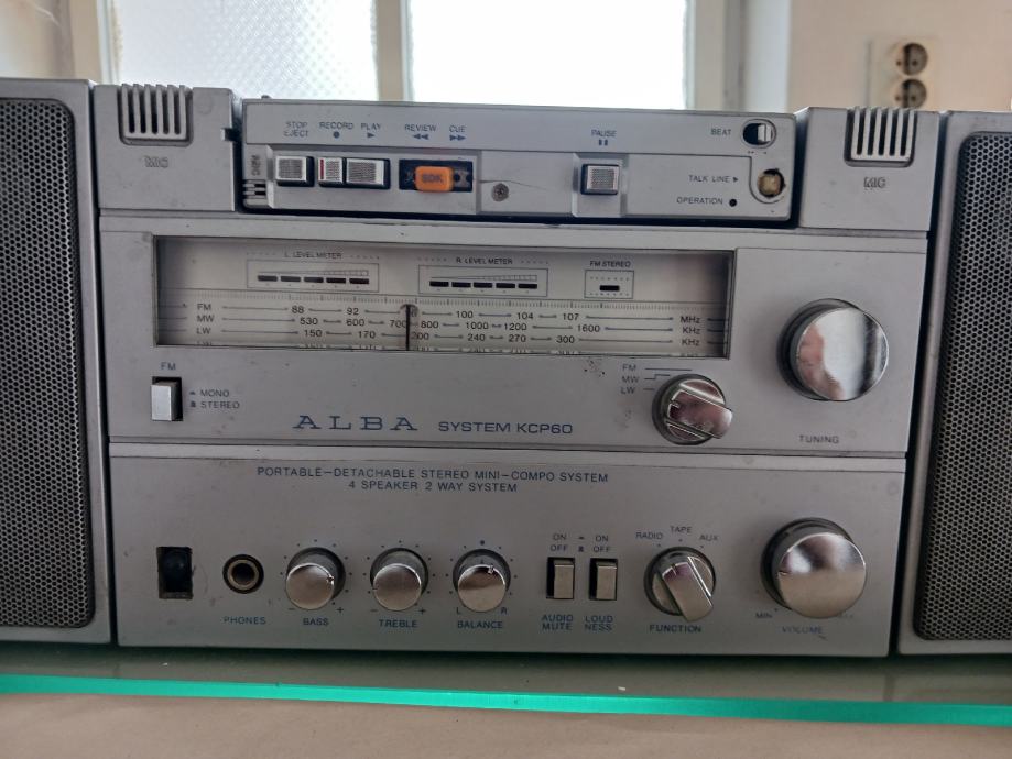 Rijedak Alba Boombox sa Walkmanom Radio Kazetar