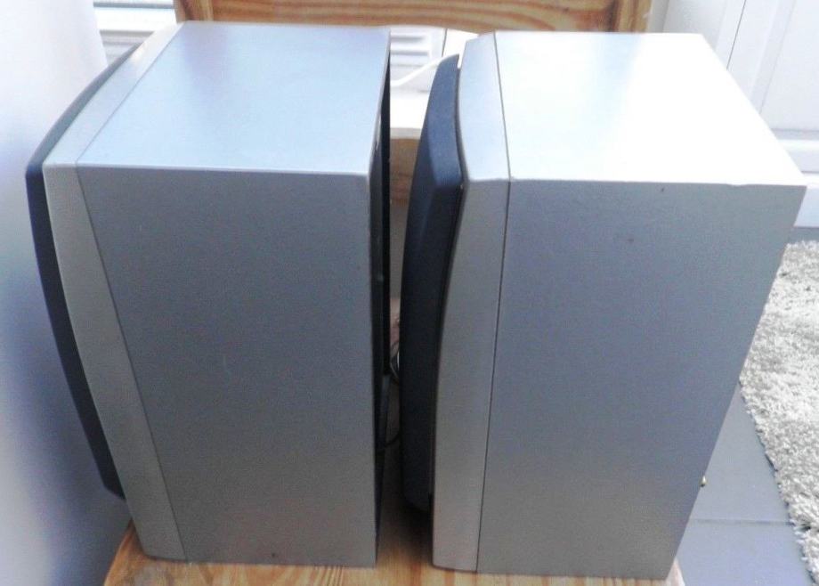 SANYO GXT 230 LINIJA SA GRAMOFONOM I ZVUČNICIMA