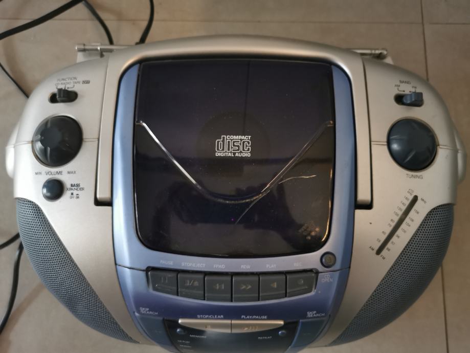 Sanyo radio, cd player, sve radi