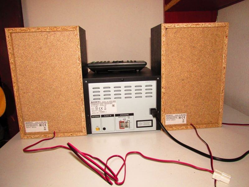 Sony HCD - S20 stereo system, linija