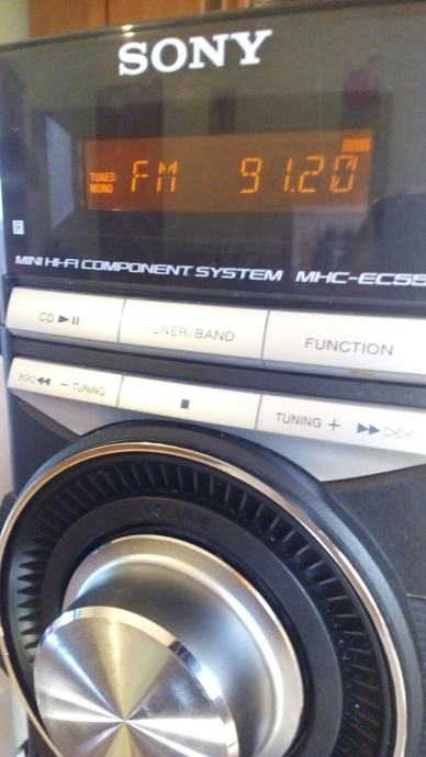 Sony linija MHC-EC55