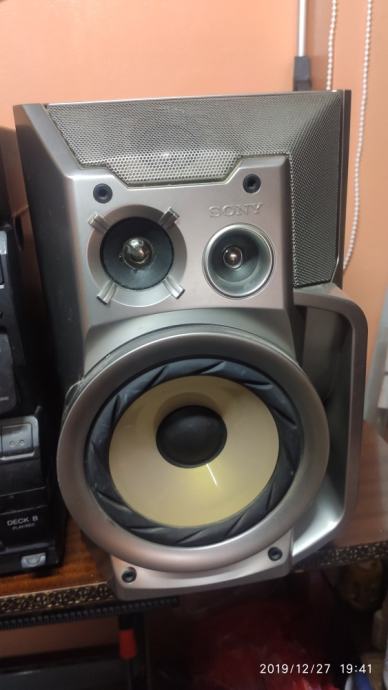 Sony RX 50 sa zvučnicima