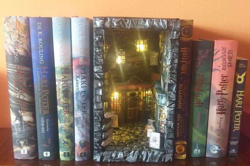 BOOK NOOK HARRY POTTER 2