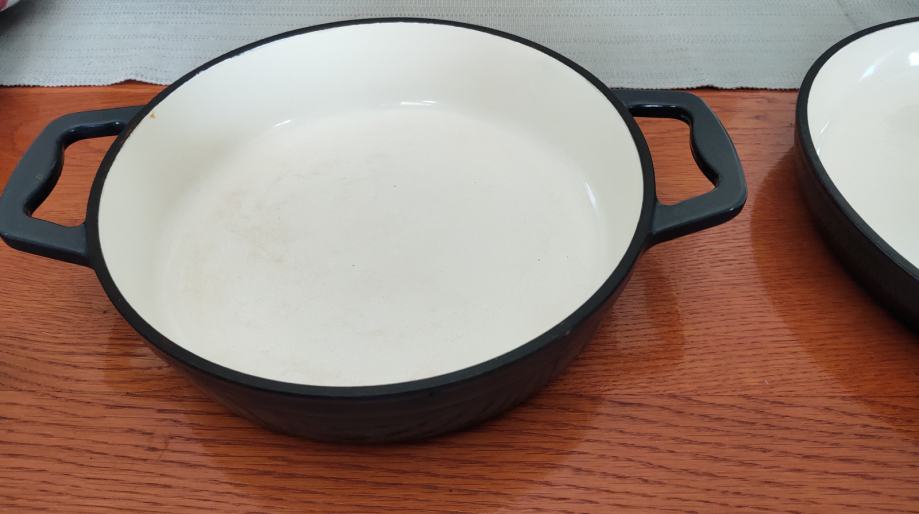 Prodajem CS SOLINGEN set posuđa/pekača - Gus