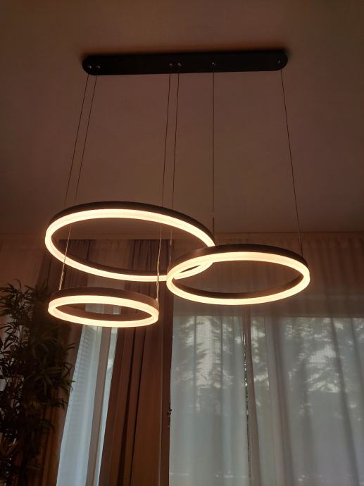 Lesnina luster viseći crni