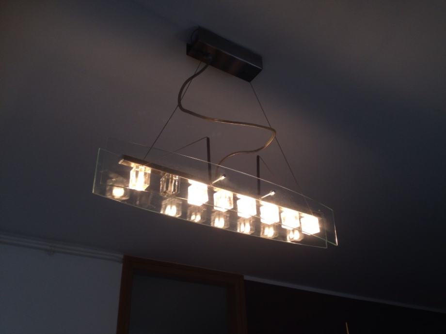 Moderan stakleni luster