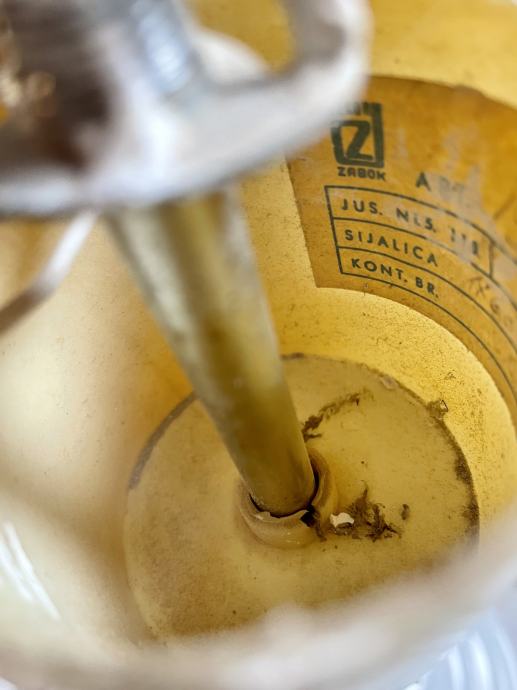 Starinske retro vintage visilice lusteri