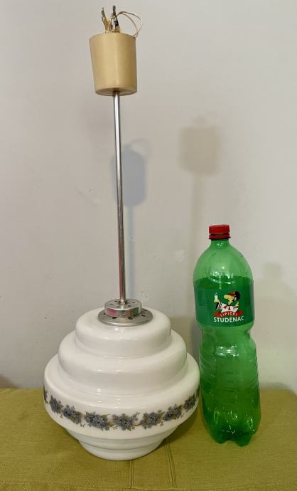 Starinske retro vintage visilice lusteri