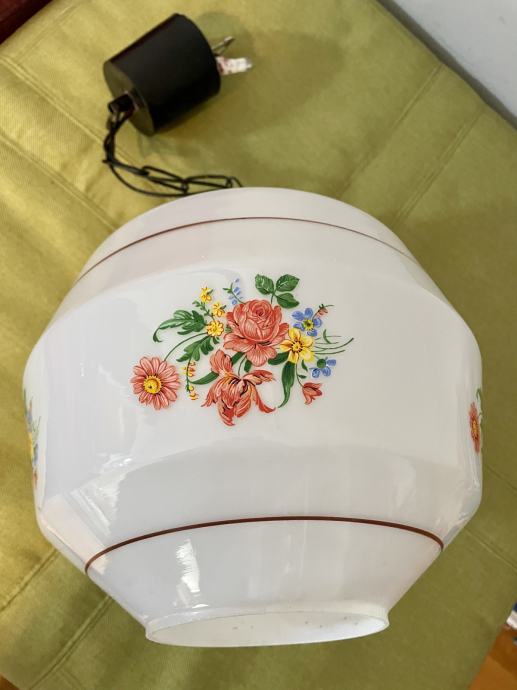 Starinske retro vintage visilice lusteri