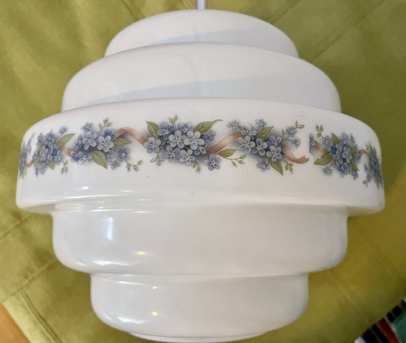 Starinske retro vintage visilice lusteri