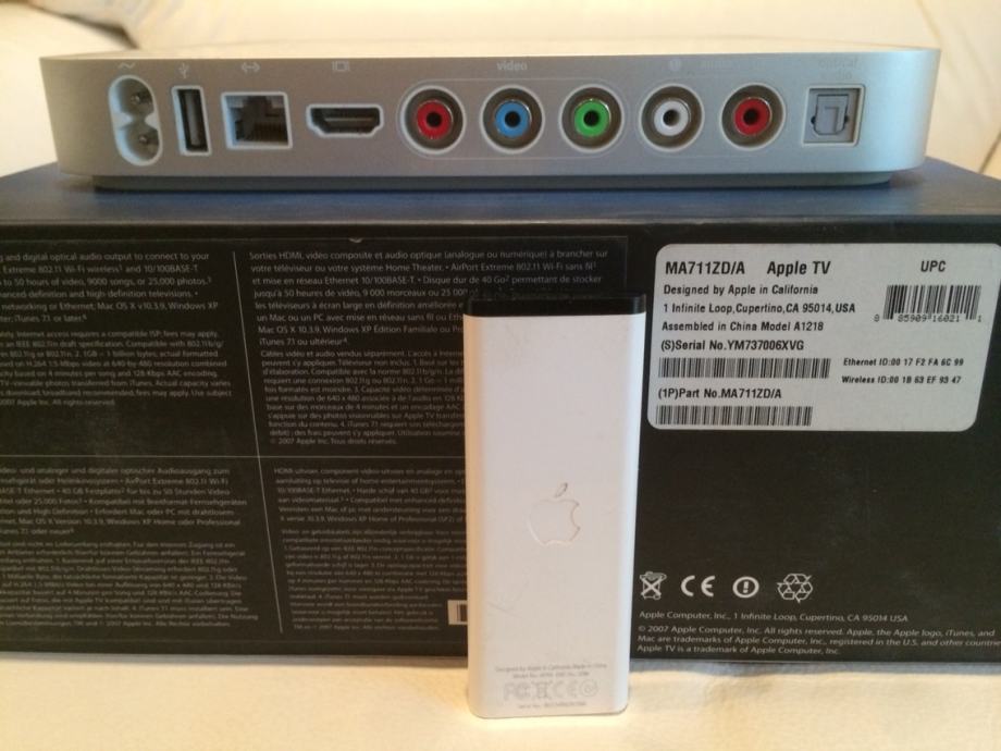 Apple TV (Original/1st gen/silver) 120GB, 1080p Full HD (CrystalHD)