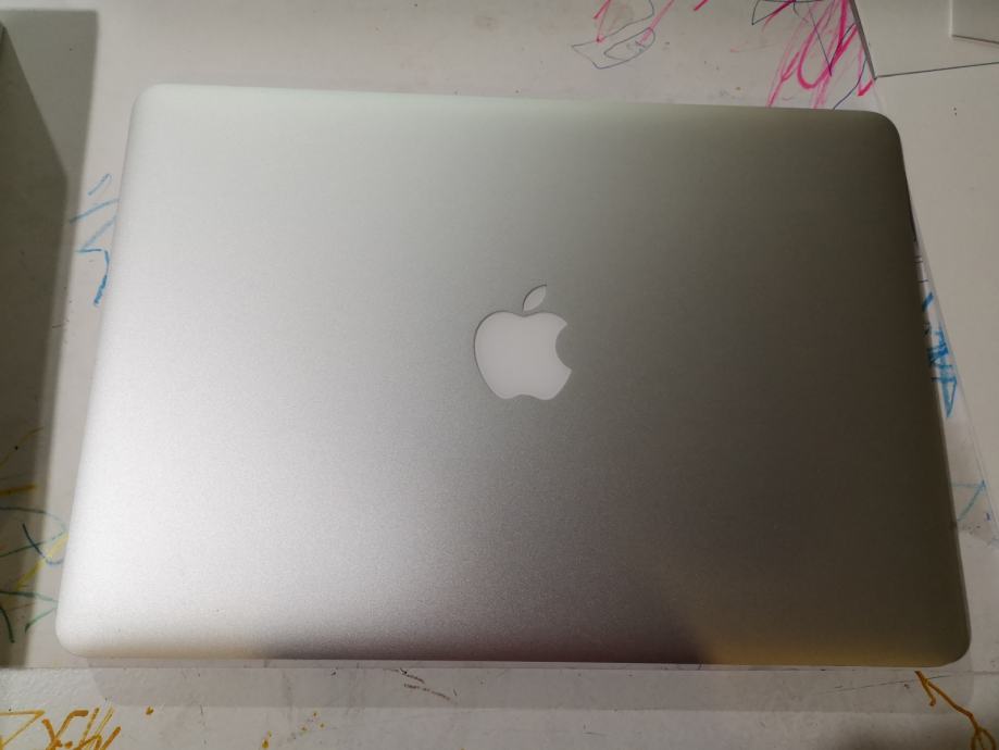 MACBOOK AIR 2017 model