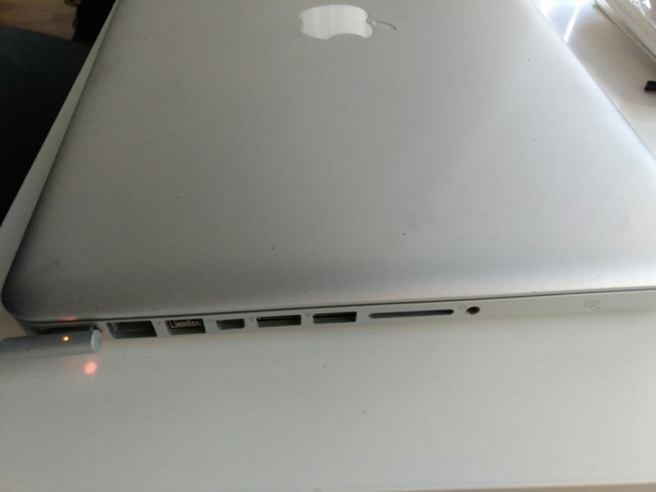 MacBook Pro, 13-inch, Mid 2010