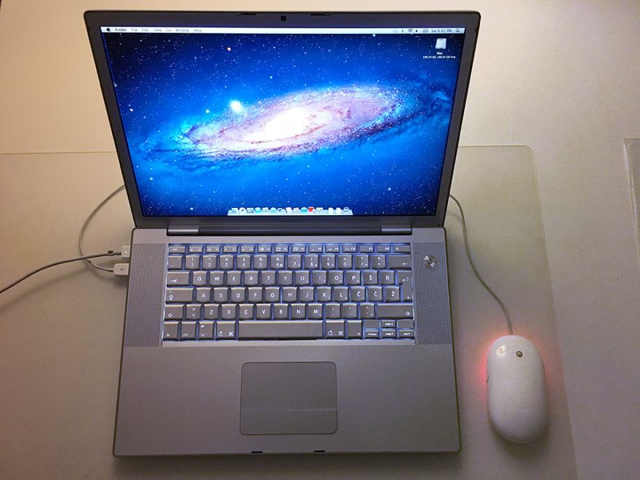 Macbook Pro 15” Mid/Late 2007, Intel C2D 2.2GHz, 4Gb RM, 200Gb HDD