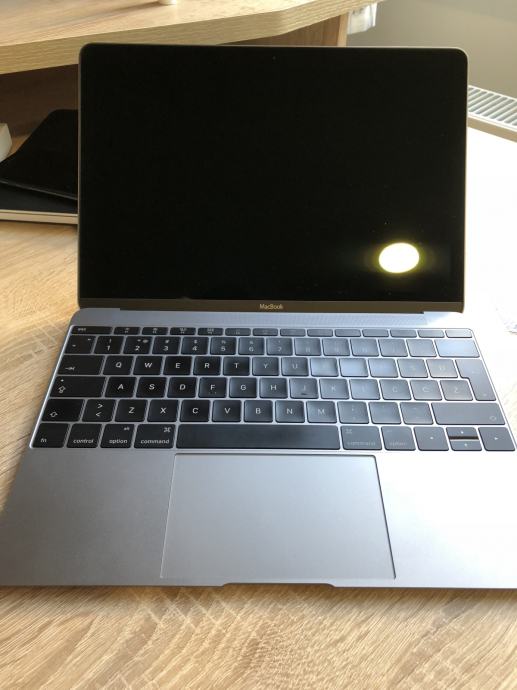 MacBook (Retina, 12-inch, Early 2016) Space Gray