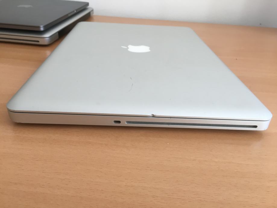 Apple MacBook Pro 15” i7 *** 1TB HDD *** 6GB RAM *** MOJAVE