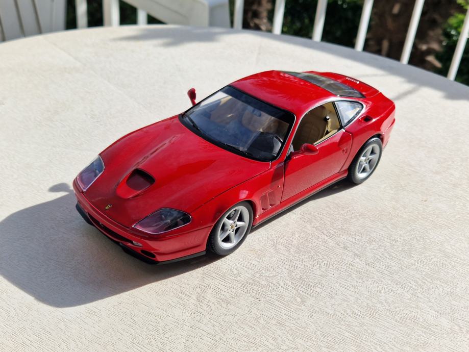 1:18 Ferrari 550 Maranello (UT Models)