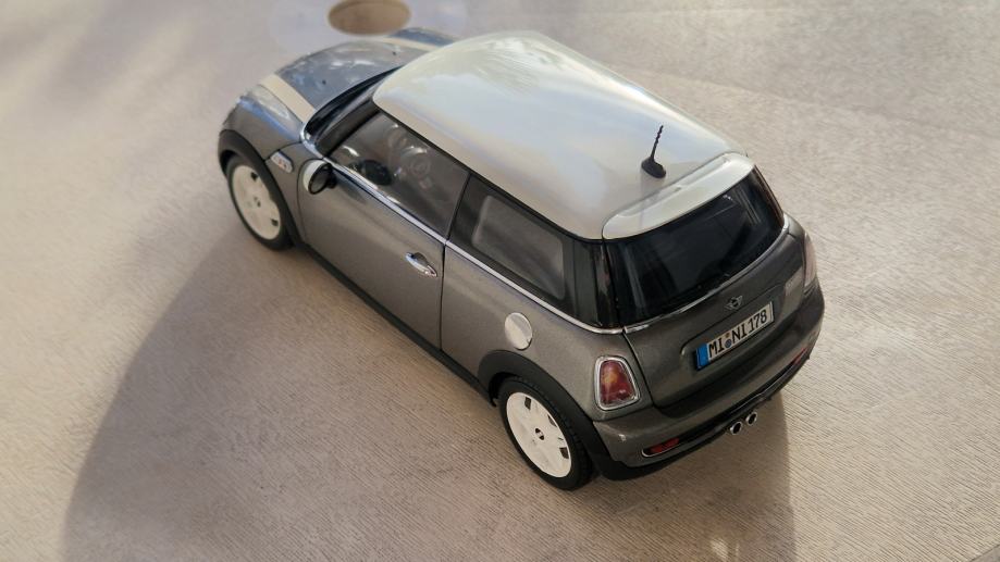 1:18 Mini Cooper S (Kyosho)