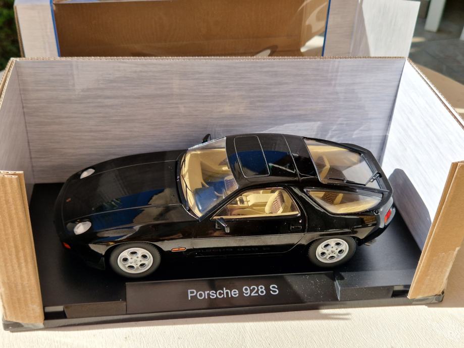 1:18 Porsche 928 S (Model Car Group - MCG)