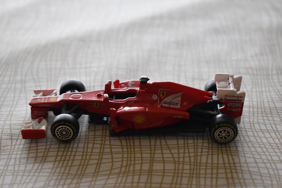 1:43 Felipe Massa Ferrari F2012 2012 Bburago Diecast Model
