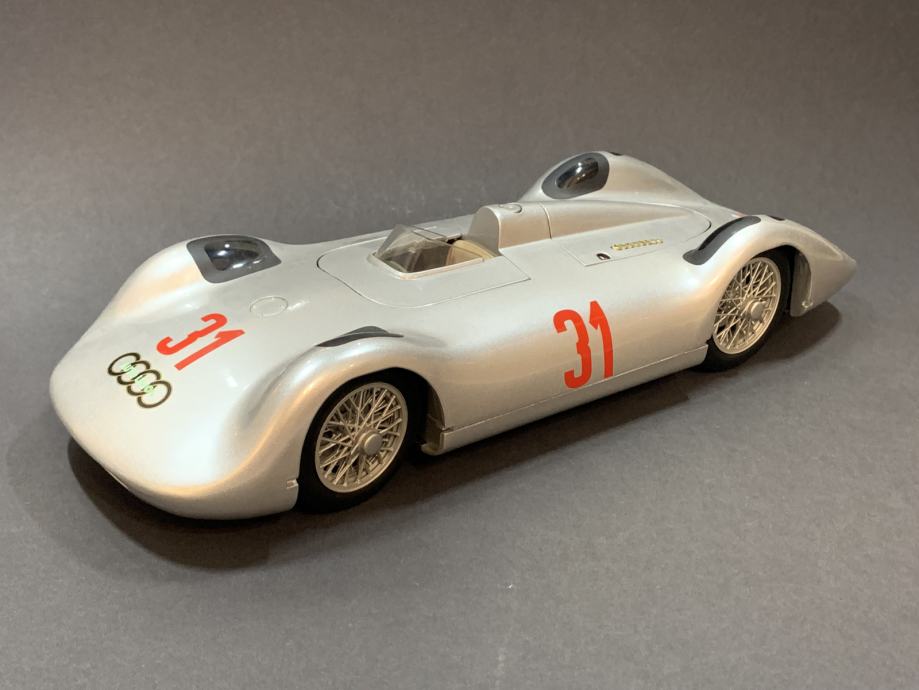 Auto Union (Audi) Typ C #31 Stromlinie World Record Car, Revell 1:18
