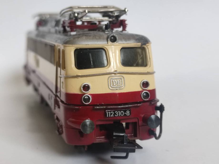 Fleischmann HO br112 električna lokomotiva - za Marklin AC digital