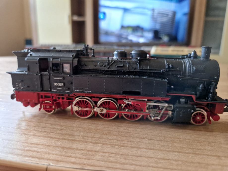 Fleischmann 7237 i 7348 lokomotive i Roco 43250 lokomotiva