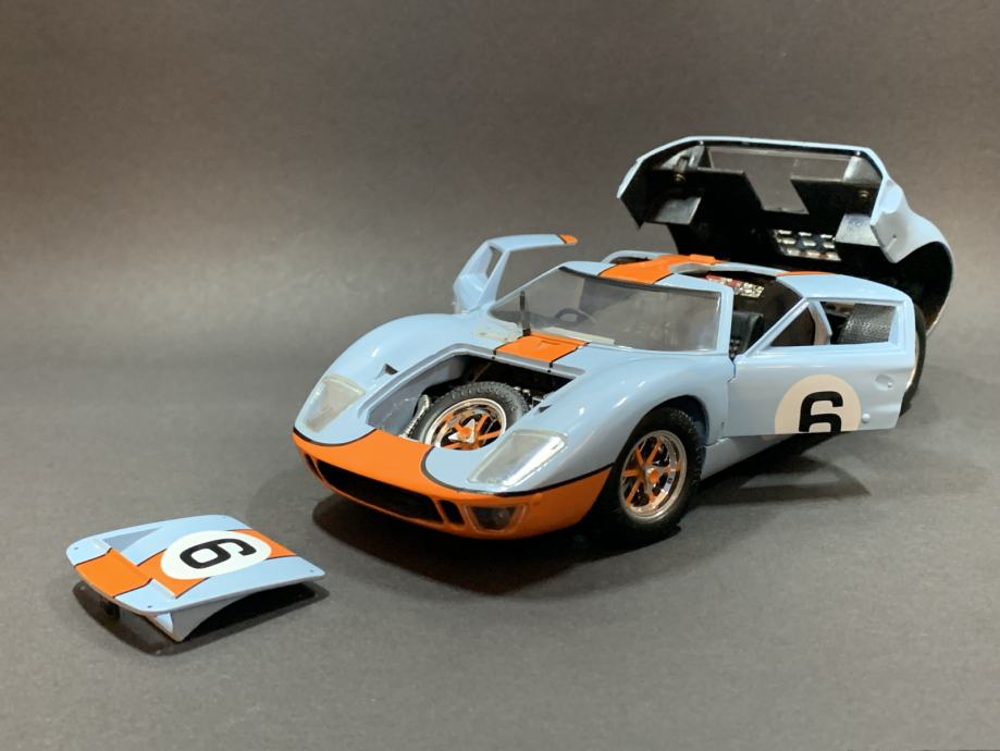 Ford GT 40, Jouef Evolution 1:18 (Revell) autic model maketa diecast