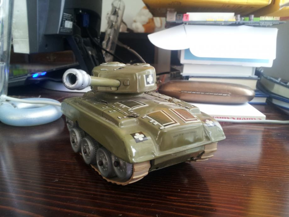 gama medium tank m98 stara igračka