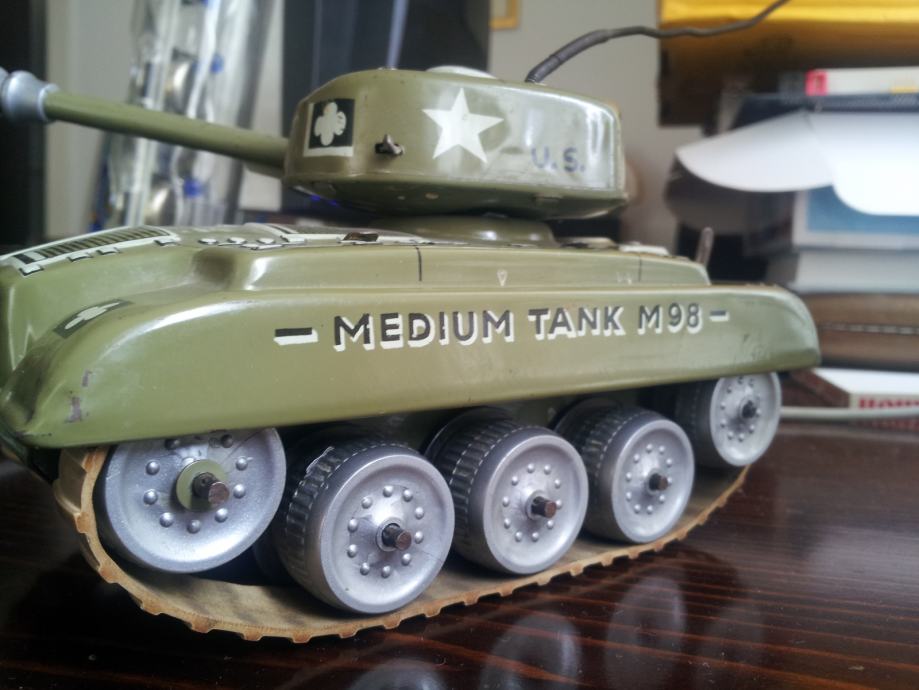 gama medium tank m98 stara igračka