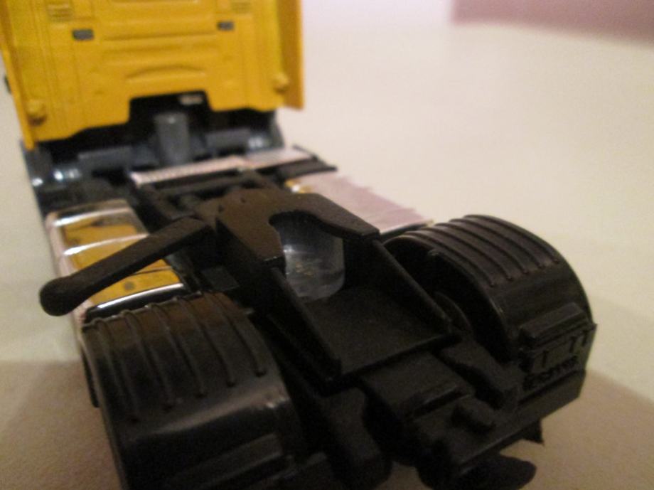 Prodajem SIKU SUPER 3933 model u mjerilu 1:50