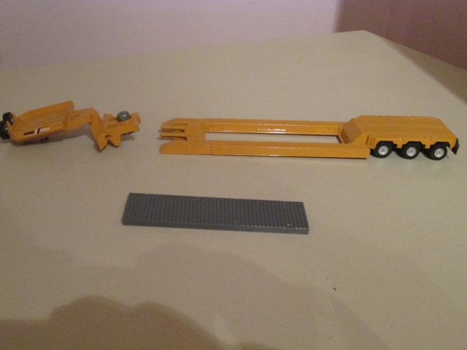 Prodajem SIKU SUPER 3933 model u mjerilu 1:50