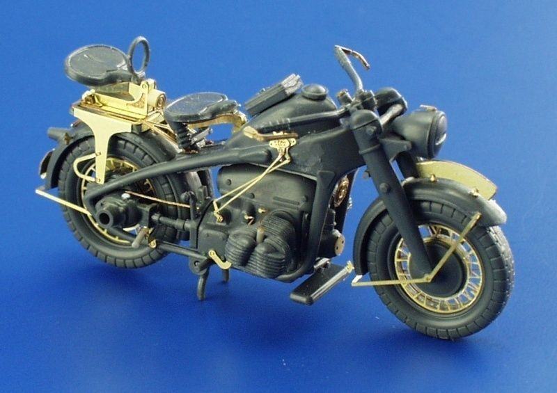 Maketa TAMIYA-ZUNDAPP KS750 + BMW R75 1:35 skala
