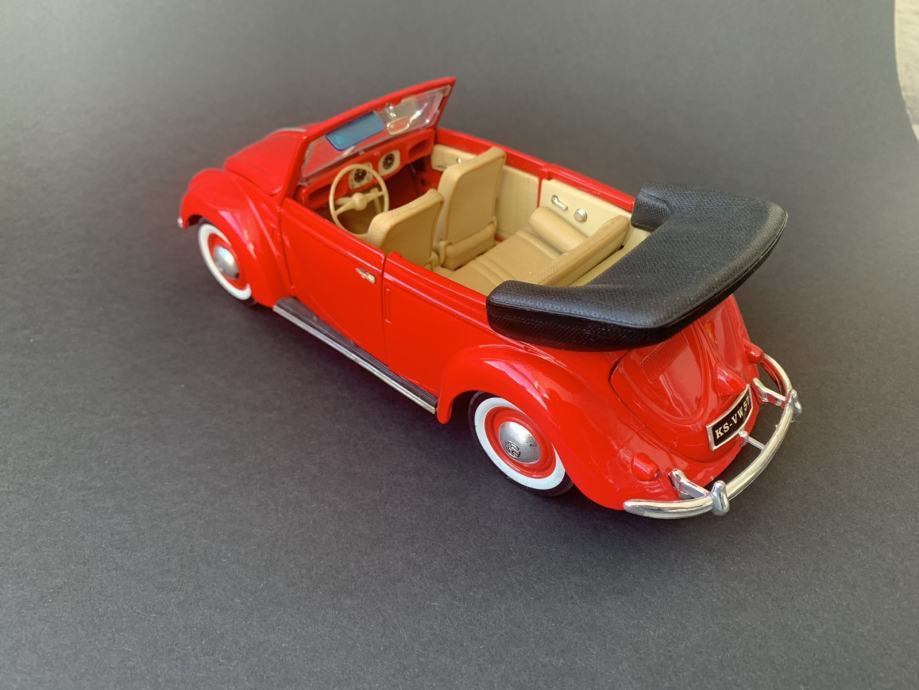 VW Buba Cabriolet iz 1951. Maisto 1:18 model autic diecast vintage