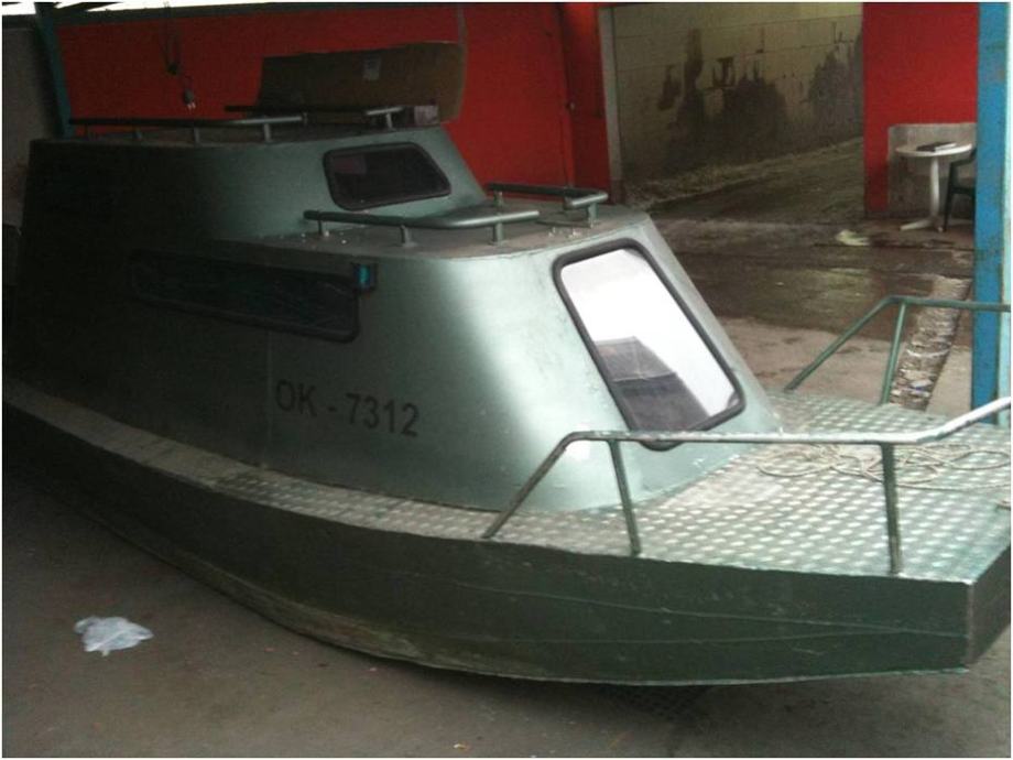 Aluminijski čamac sa kabinom